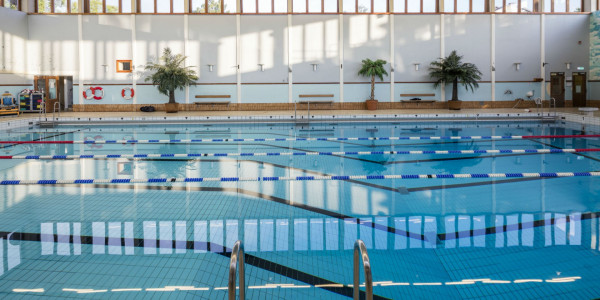 Västertorps simhall Västertorps sim- och idrottshall – Barn i stan